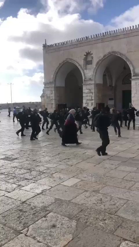 Quds News Network On Twitter Media Coverage Israeli Police Officers