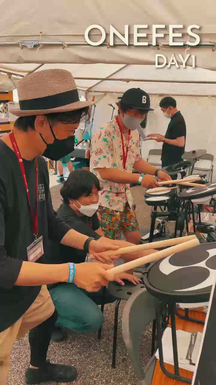 Hiro Yamada “Blue Guitars” on Twitter: "ONE FES DAY1 無料楽器体験 多くのご利用ありがとうございました🔥 今日のハイライトは一番人気だった ...