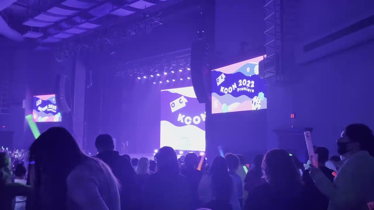 KCON official on Twitter: "KCON 2022 Premiere in Chicago started ️‍🔥 Let’s KCON💜 #KCON # ...