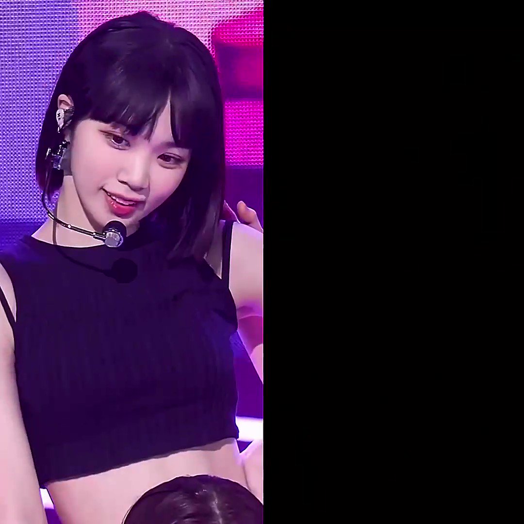 chaewon loops on Twitter: "two bad bitches https://t.co/26BVrH3AmD" / Twitter