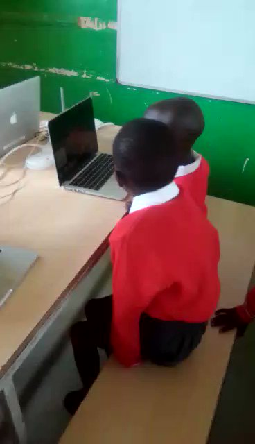 TechLit Africa on Twitter: "Awe 😍, she is so excited. https://t.co/1j1dhtrj0a" / Twitter