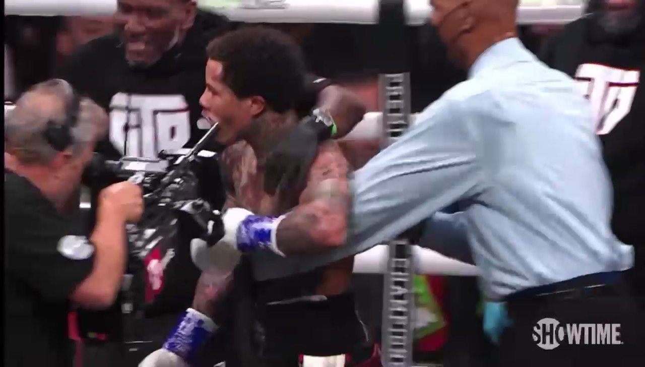 Ritchie Garcia Jr on Twitter: "RT @itz_cheezy: LMFAOOOOOO Spence is a comedian fr 😂 https://t.co ...