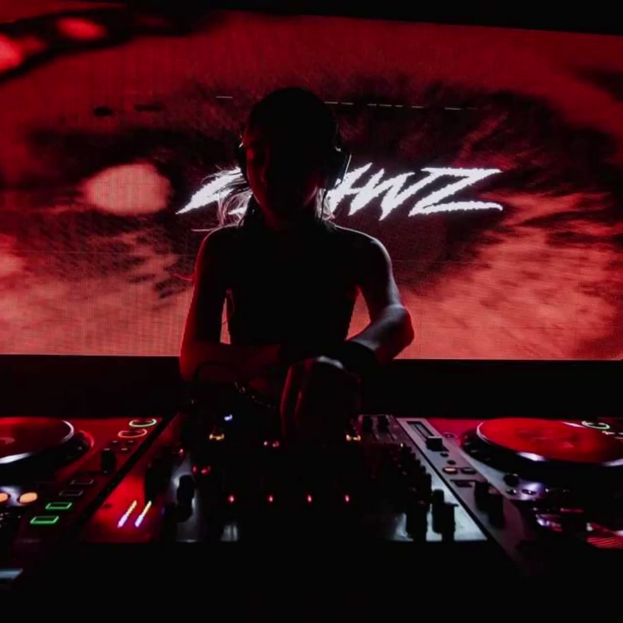 MARCO 🇮🇹🤌🏼 on Twitter: "RT @6AMGroup: Neo Acid Techno is what Clawz is known to play. She rocked ...