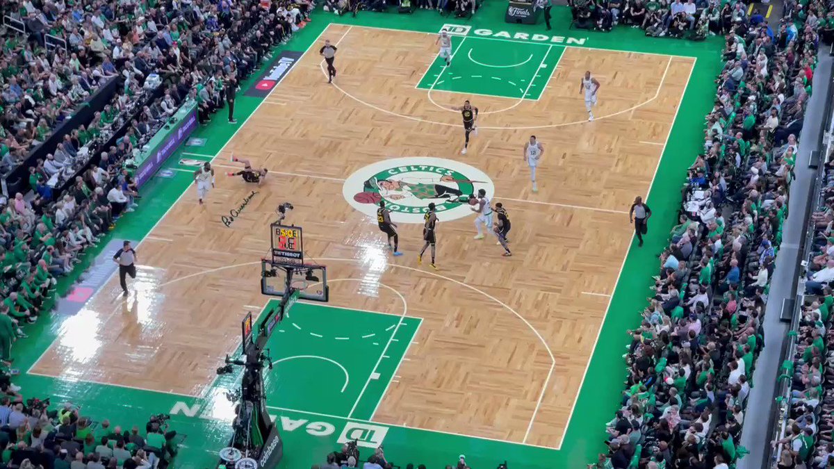 ClutchPoints on Twitter: "“Draymond Sucks!” chants after Draymond blocks Jaylen Brown and has ...