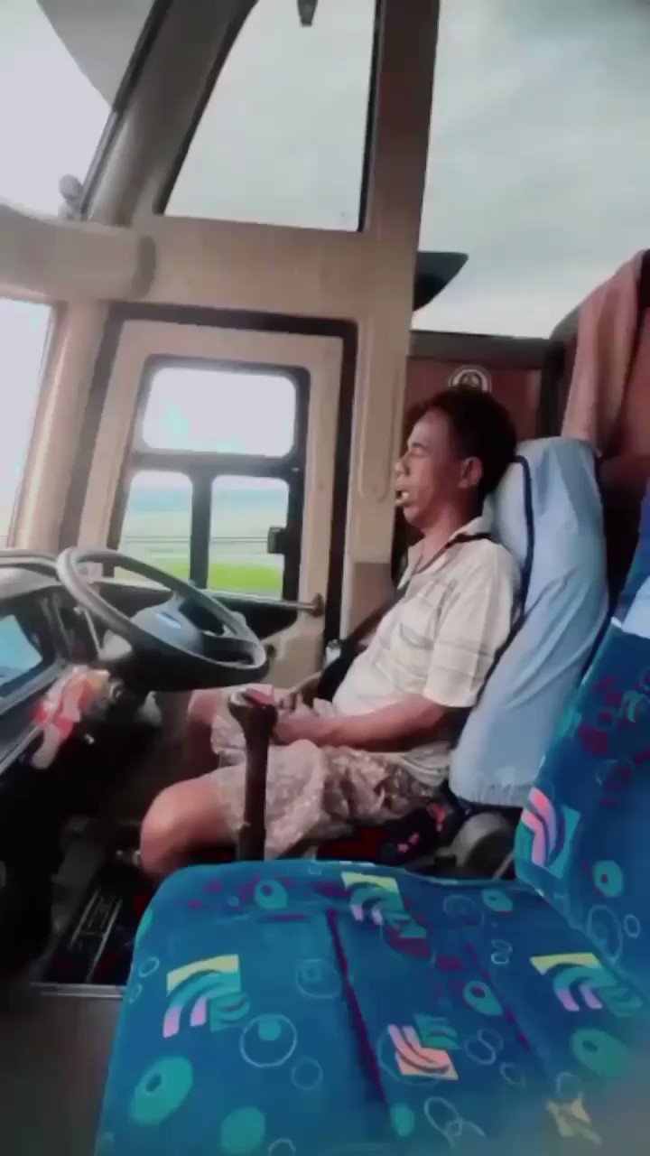 No Context Bapack-Backpack on Twitter: "Auto pilot https://t.co/ABqbN4JGfo" / Twitter