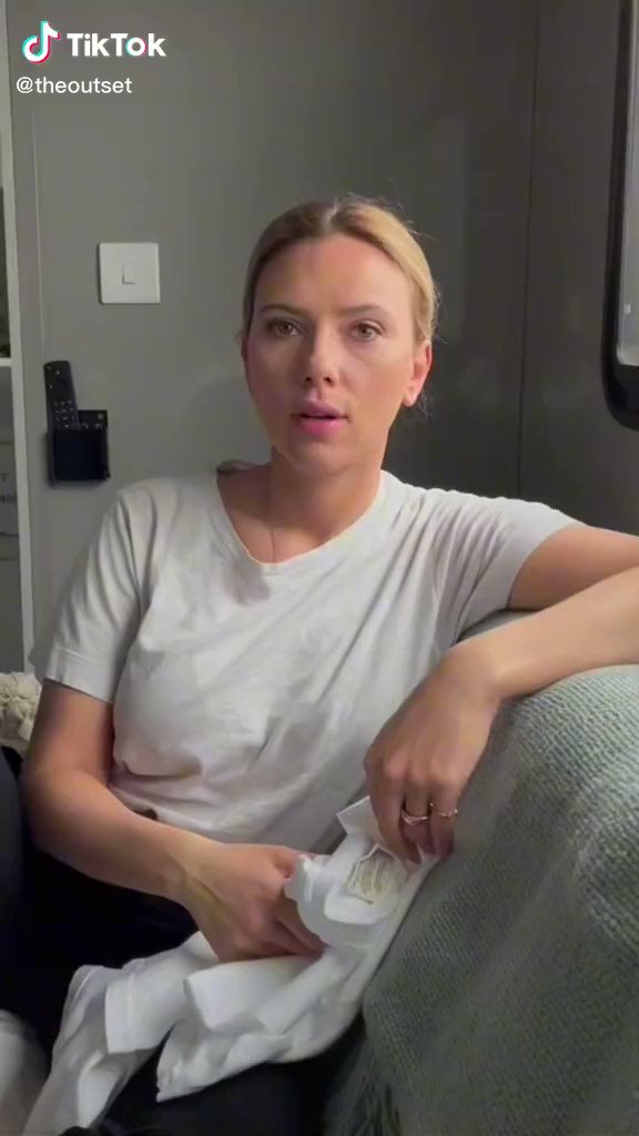 Scarlett Johansson Twitter