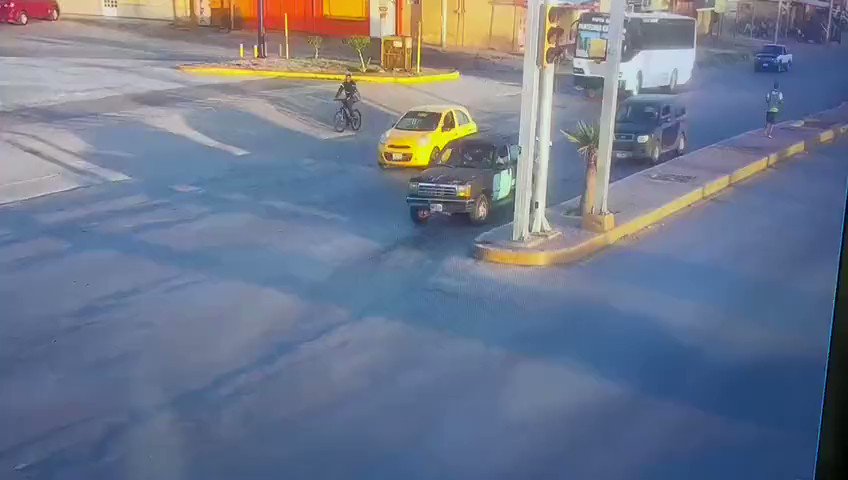 Blog del Narco Oficial on Twitter: "Captan momento en el que Sicarios asesinan a hombre en ...