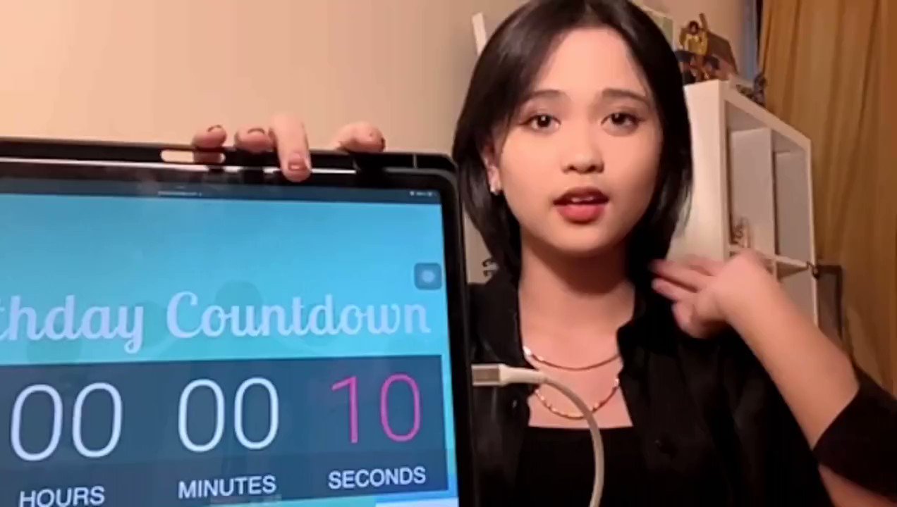 @kuntul1912/Foto cewek montok / Twitter