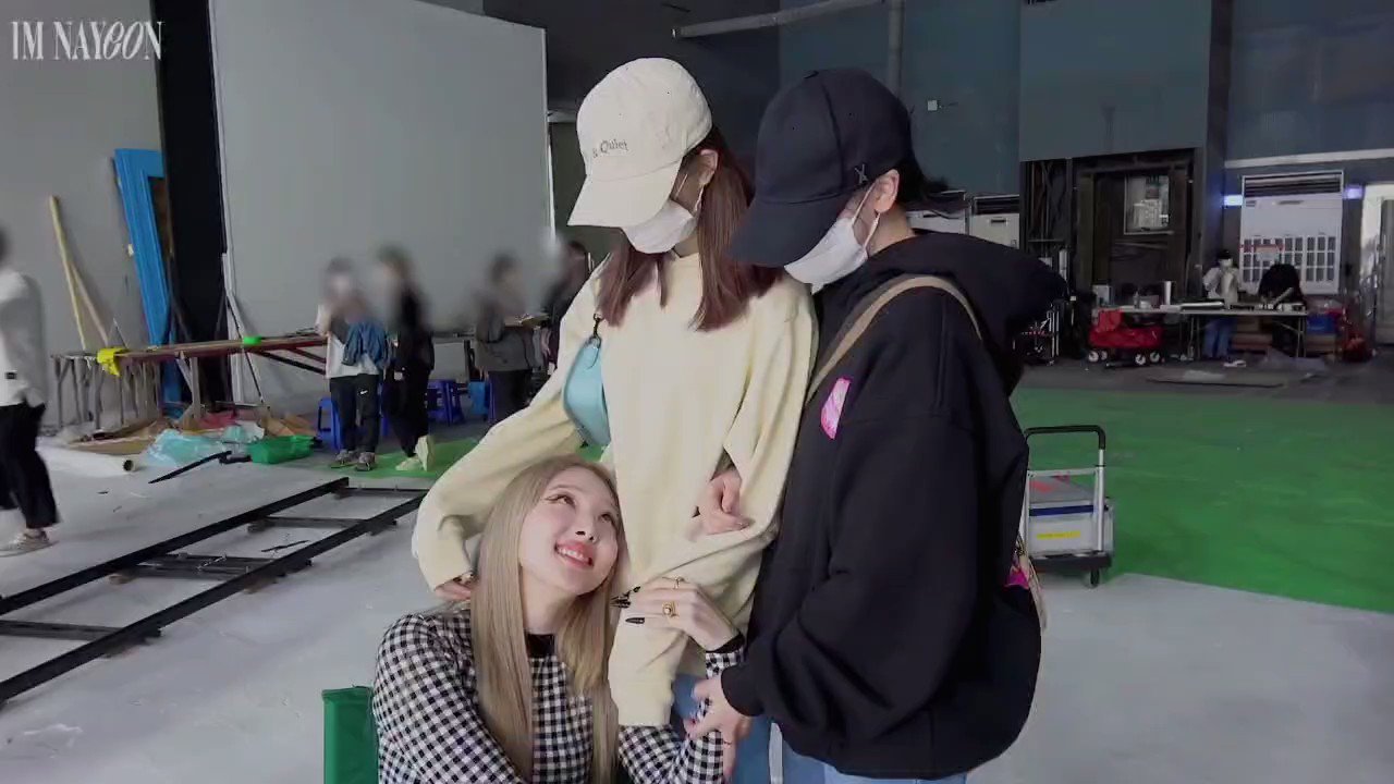 hourly minayeon on Twitter: "nayeon crying because she saw mina tearing up 😭 https://t.co ...