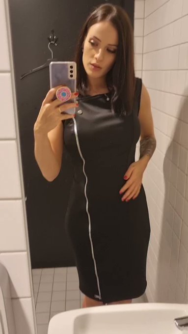 TW Pornstars - Ria Sunn Oficial Videos from Twitter.