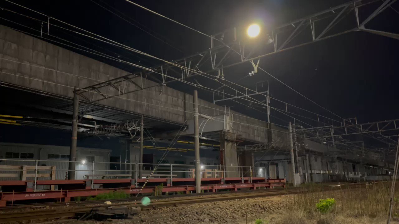 FIAT宇ー野 on Twitter: "2022年7月24日 EF66-27牽引 の1097レ 笠寺までのコキ2両を解放して、単機で再び引き上げ線から下り1番線へ… #EF6627 ...