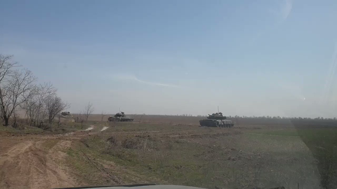 MilitaryLand.net on Twitter: "📽️Tanks of 28th Mechanized Brigade firing towards Russian ...