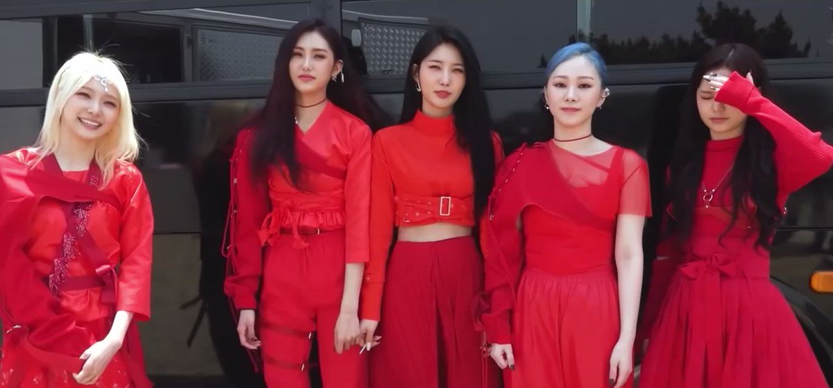 iyas on Twitter: "RT @jsrglows: ot6 everglow today are you ready