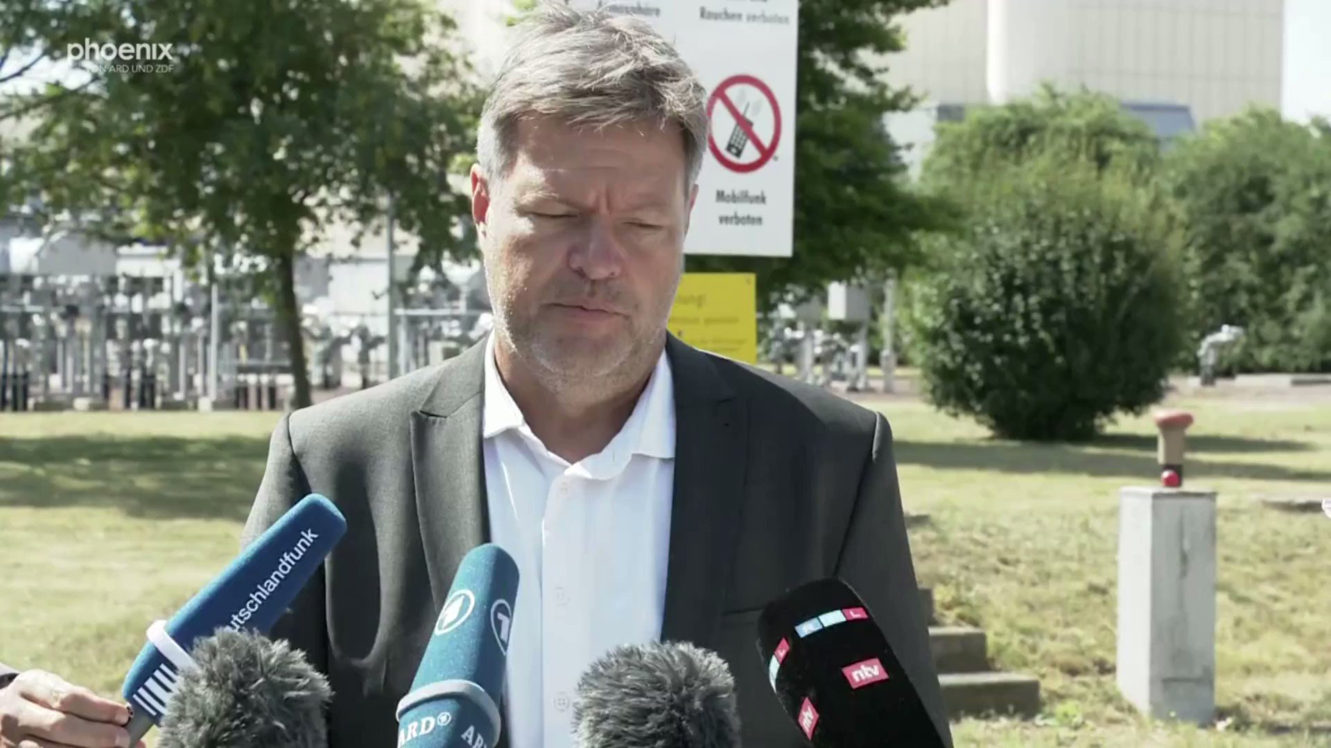 phoenix on Twitter: "#Gasumlage | Laut Wirtschaftsminister Robert #Habeck @BMWK müsse man mit ...