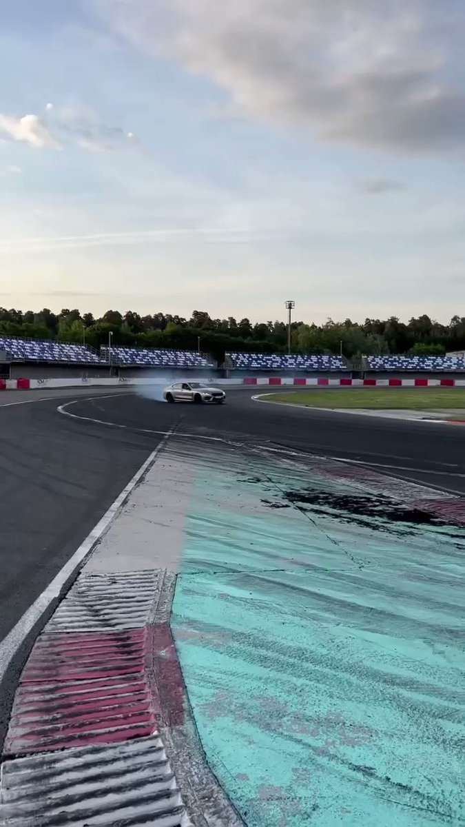 CarsInPixels on Twitter: "RT @OtsileJK: BONKERS"