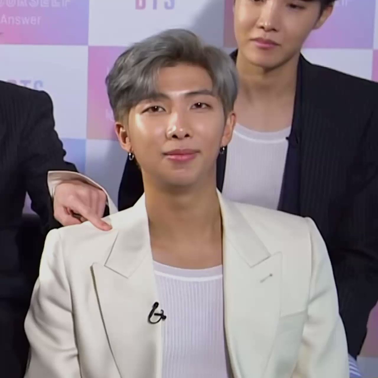 namjoon loops (slow) on Twitter: "https://t.co/cjsPRl6KeF" / Twitter