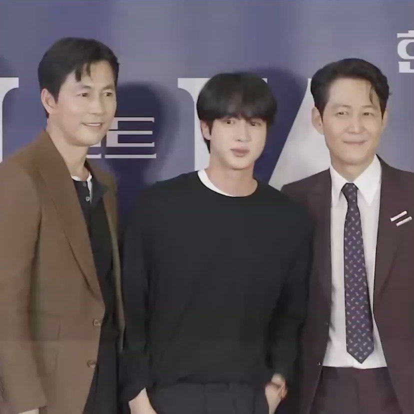 ً on Twitter: "seokjin with actor lee youngjae and actor jung woosung at Hunt VIP Premiere https ...