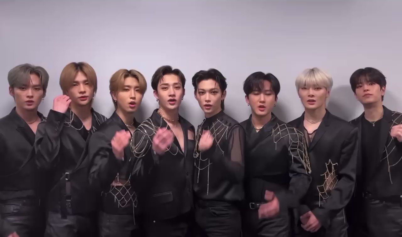 댕꾸 on Twitter: "skz in 2021 jyp esg report @Stray_Kids https://t.co/M2V0XzQ0D0" / Twitter