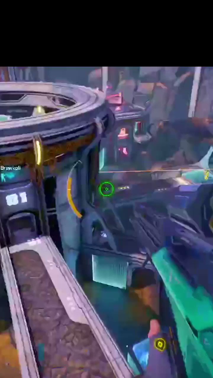 mel0n_ on Twitter: "I wonder what kind of gaming chair this #splitgate player has? 🤔 https://t ...