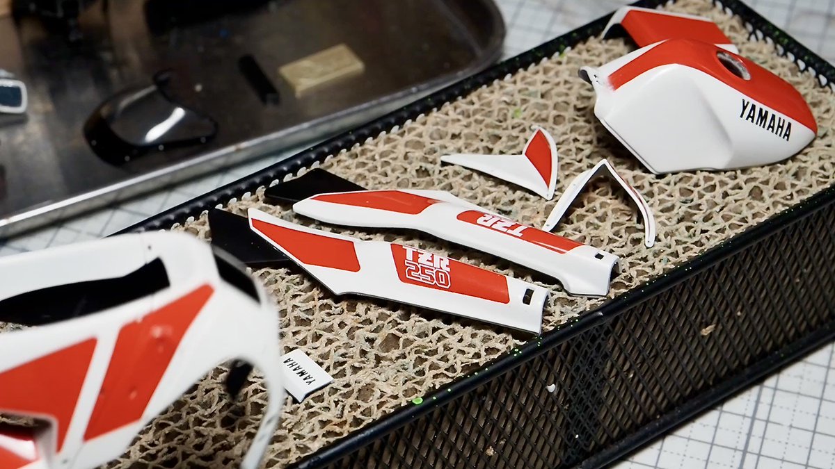 ハセガワ1/12「ヤマハ TZR250(2XT)」の製作記録 (2ページ目) - Togetter [トゥギャッター]