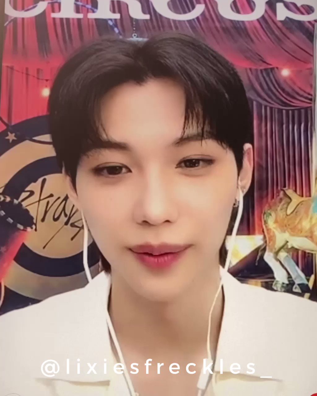 SKZ Info Esp | Fan Acc on Twitter: "Op le preguntó a Felix en su videollamada con él, cuales ...