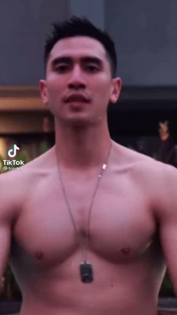 MRVVIP on Twitter: "Hayooo babang Verrell pilih Riza Syah atau Enrique?! #selebwatch https://t ...