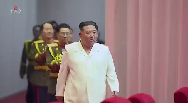 جريدة الوطن On Twitter شاهد بالفيديو 🎦 زعيم كوريا الشمالية كيم جونغ