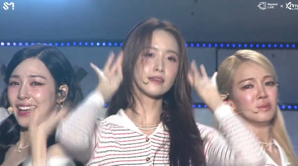 Tiffany Yoona Hyoyeon memeing their way to 10mil 😂😂😂 GIRLS⁷ FOREVER¹ @itsakyo