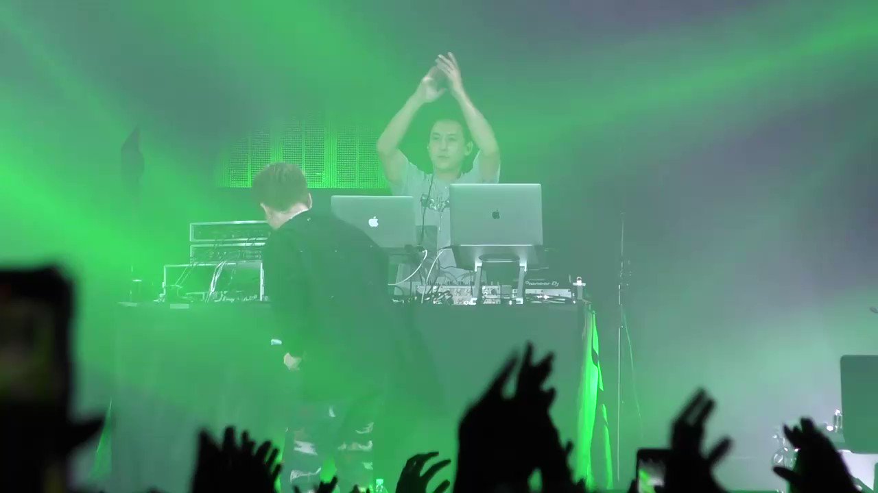 cs-ent 🏆⚽️ on Twitter: "この2ヶ月でZICO君のステージを3度見て「アイドル出身アーティストは最強最高のエンタテイナー」と実感。 歌えて踊れて、フロアを沸かせ、誰からも ...