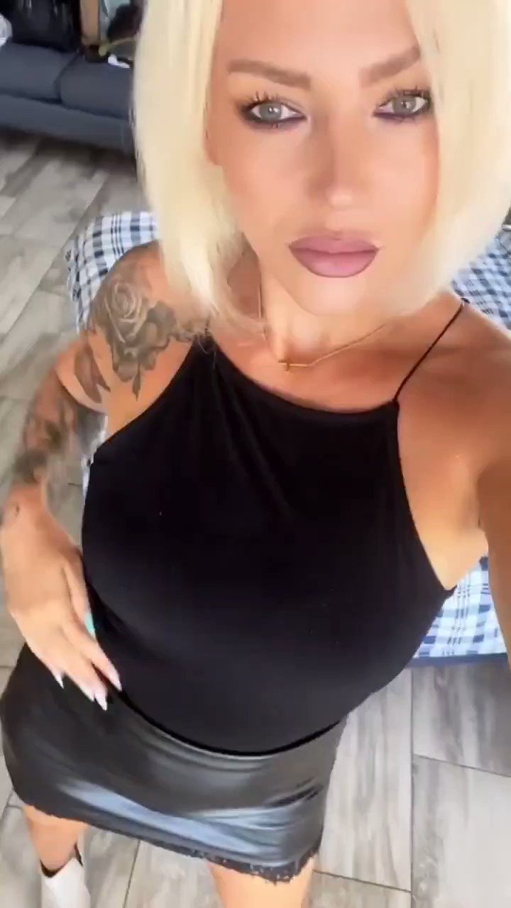 Jpww1001 On Twitter Milfy Monday Ladycherriecookies Sexy Selfie