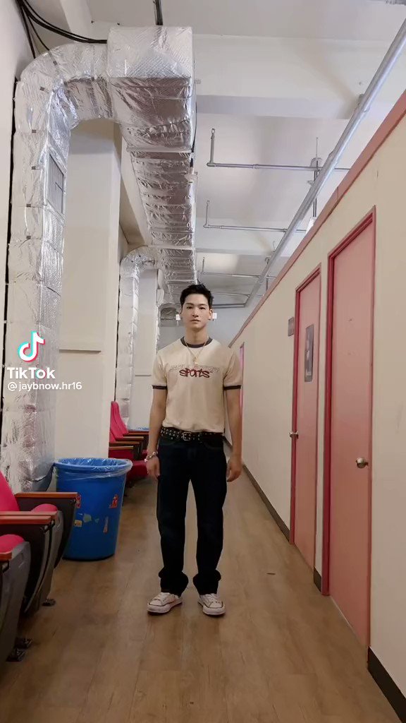 JAY B | Jaebeom¨ on Twitter: "JAY B dancing to Mommae omg!! #JAYB #제이비 @jaybnow_hr https://t.co ...