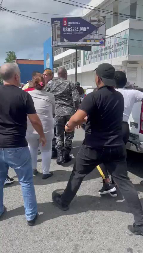 Jhonni soto on Twitter: "Que irresponsable esos policías disparando al aire sin importar la ...