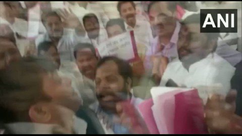 ANI on Twitter: "#WATCH | A scuffle broke out between a few ruling party MLAs and Maha Vikas ...