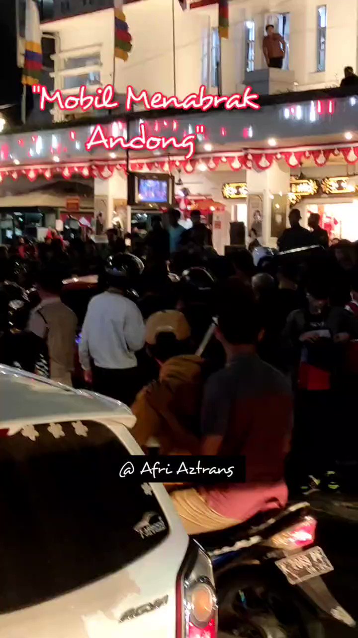 IG: Merapi_Uncover on Twitter: "Breaking News,Lurd Sebuah Mobil Warna Merah Menabrak ANDONG ...