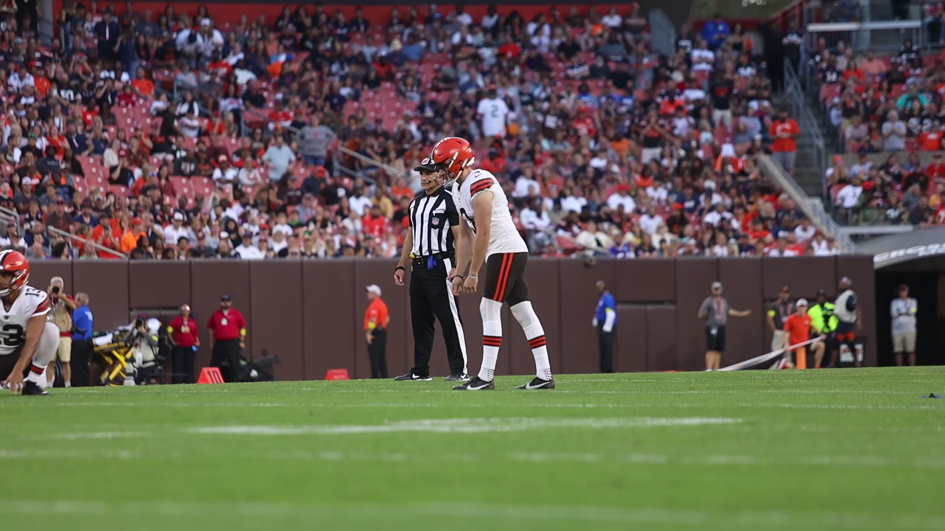 ESPN Cleveland on Twitter: "58-yard field goal attempt by Cade York 🔄 replay https://t.co ...