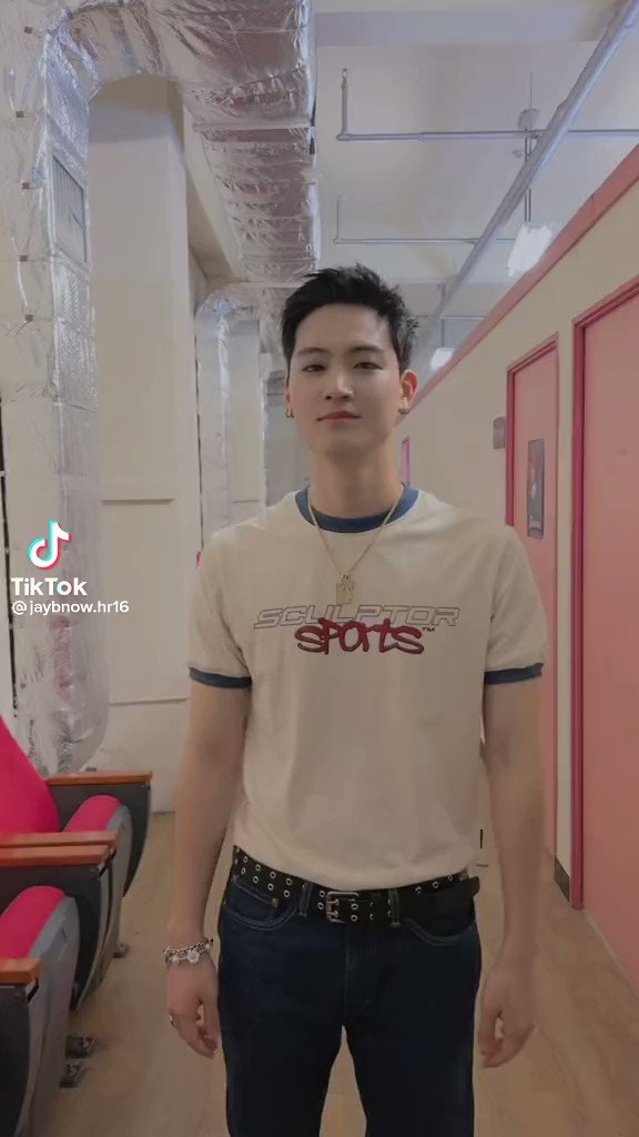 JAY B | Jaebeom¨ on Twitter: "JAY B tiktok Girl in the Mirror 😂 #JAYB #제이비 @jaybnow_hr https://t ...