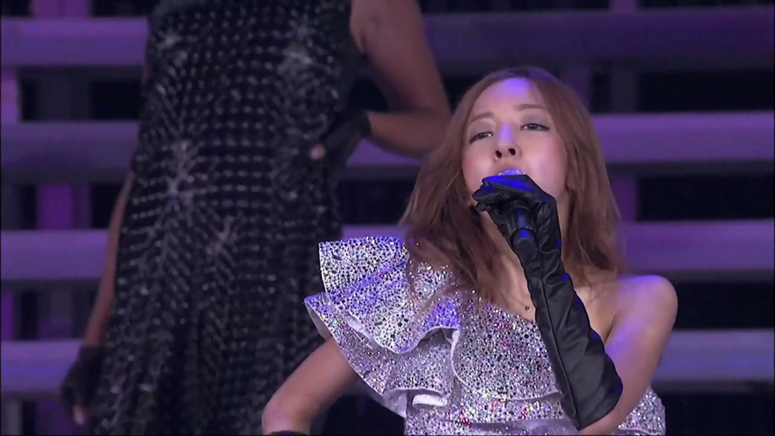 tomochin archive on Twitter: "👩‍🎤 tomomi itano (板野友美) 🎵 dear j ⓵ 📍 manatsu no dome tour (tokyo ...