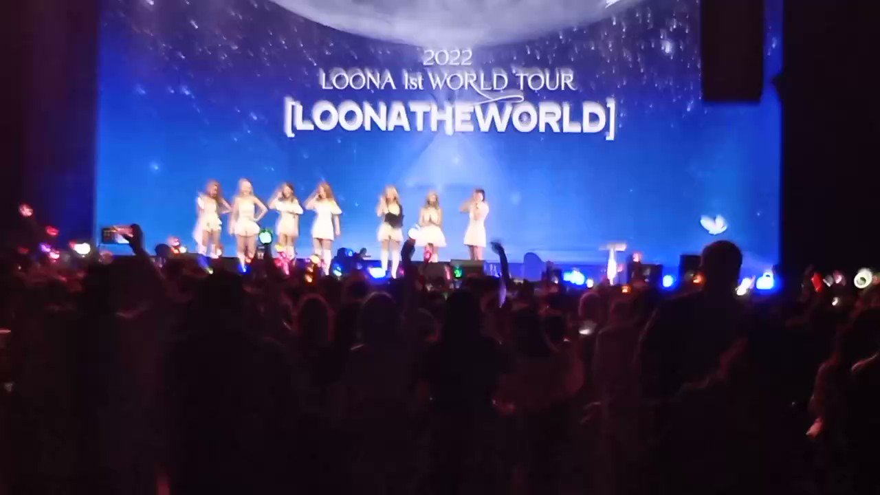 Cosa rosa luminosa🌸💀 on Twitter: "Ahhhhh que bien momento, todos la cantamos completa y de hecho ...