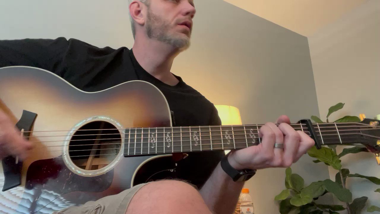 JayzTwoCents on Twitter: "@AFullerHouseAtl Yep, this is my Taylor 414CE Custom in Sunburst. Of ...