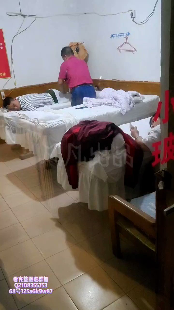 翔子 On Twitter 经过一个盲人按摩店从门外看大叔身材体型不错,就进去让大叔按摩并勾引,最终大叔经不住我语言 💰的诱惑,被我摸遍全身露出大白屁股并被我诱惑出几吧深喉,最后被我开采处