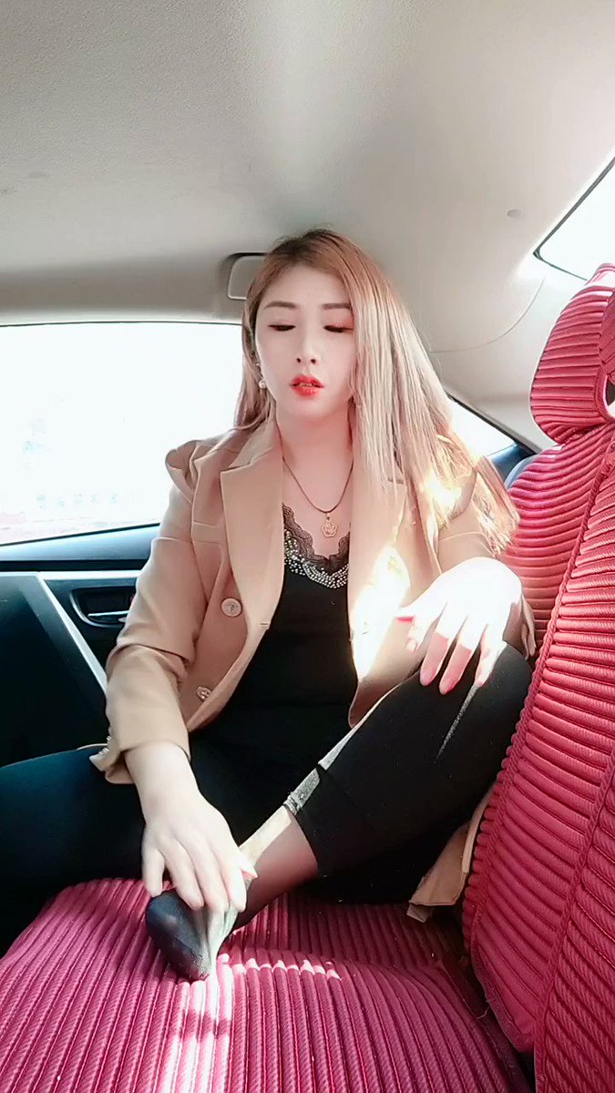 少妇 铅笔裤 短丝 黑丝 丝袜 少妇在车里等不及了 要脱鞋车震了 少妇 铅笔裤 短丝 黑丝 丝袜 我爱美熟女 Lklcookie