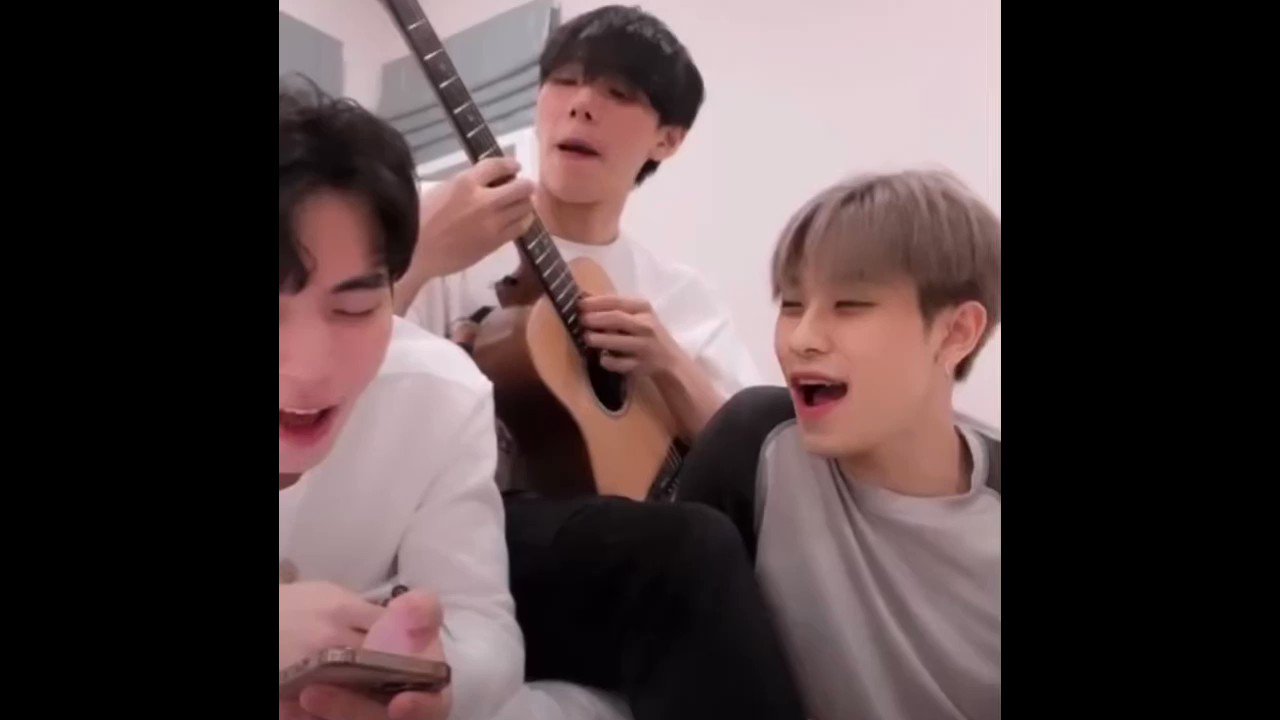 MoMaY💚🦖🐊 (@MoMaY___may) / Twitter