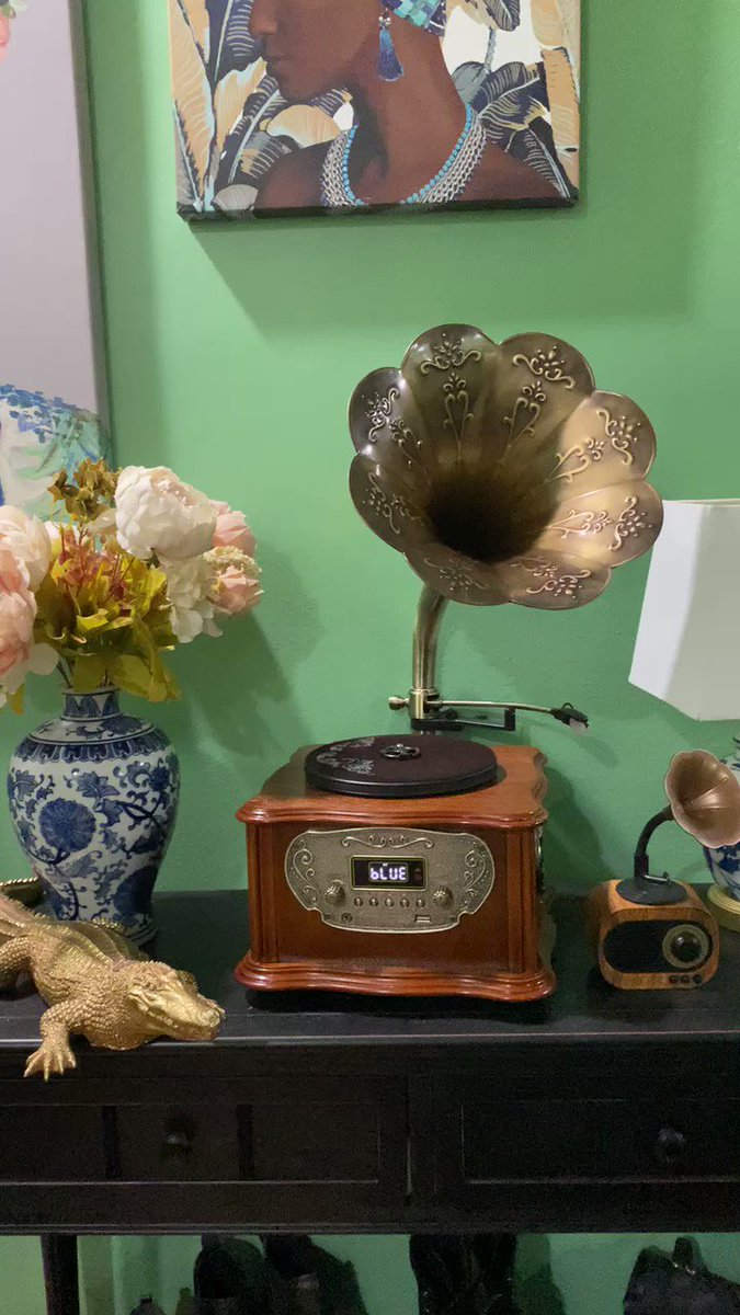 Ariel Demure On Twitter Got A Gramophone For My Gramophone So She