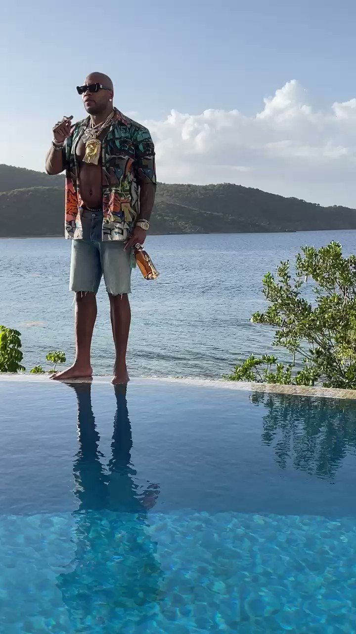 FLO RIDA on Twitter: "ITS A CELEBRATION 🍾 🥳 BRAND NEW SINGLE WHAT A NIGHT OUT ON ALL PLATFORMS ...