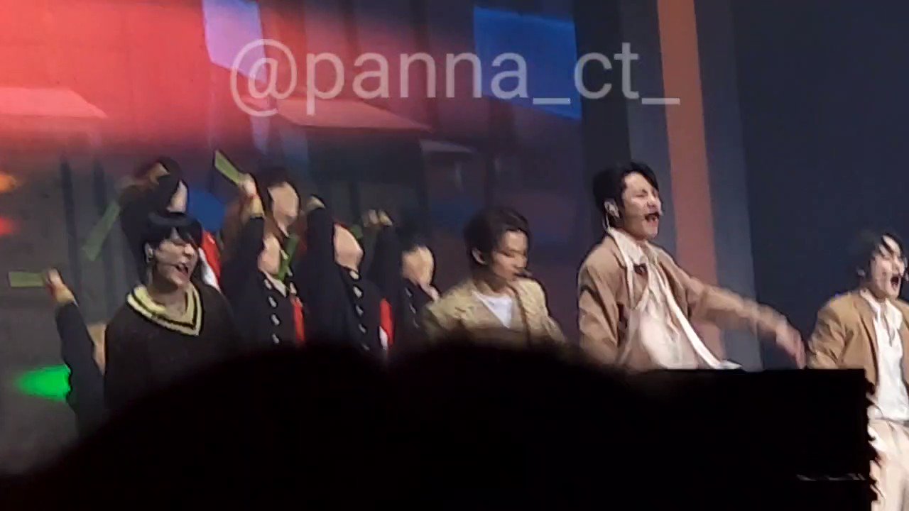 ̈ On Twitter Jeno Would Always Make Funny Faces At Him During This
