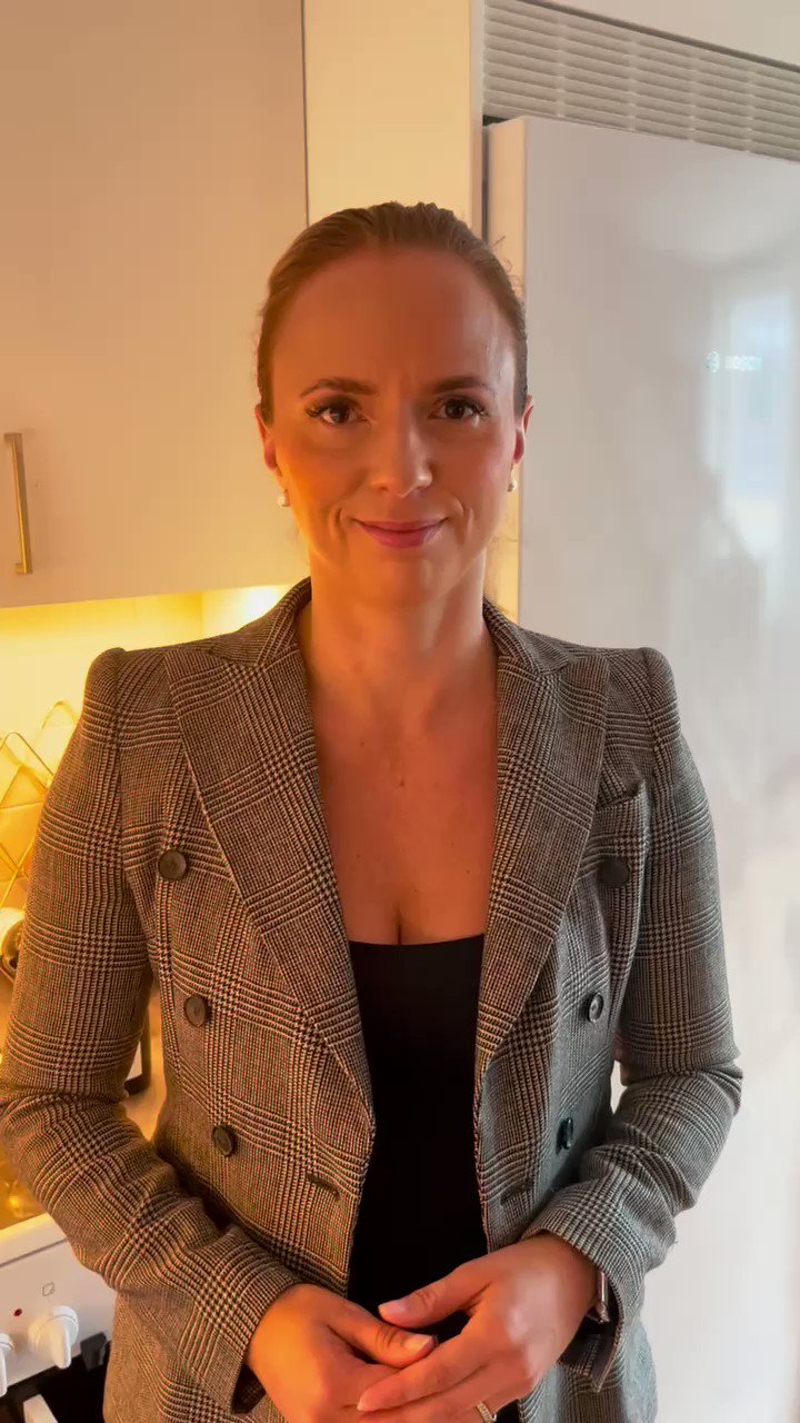 Sara Skyttedal on Twitter: "Lägg champagnen på kylning! 🍾 https://t.co/48G92zO1hV" / Twitter