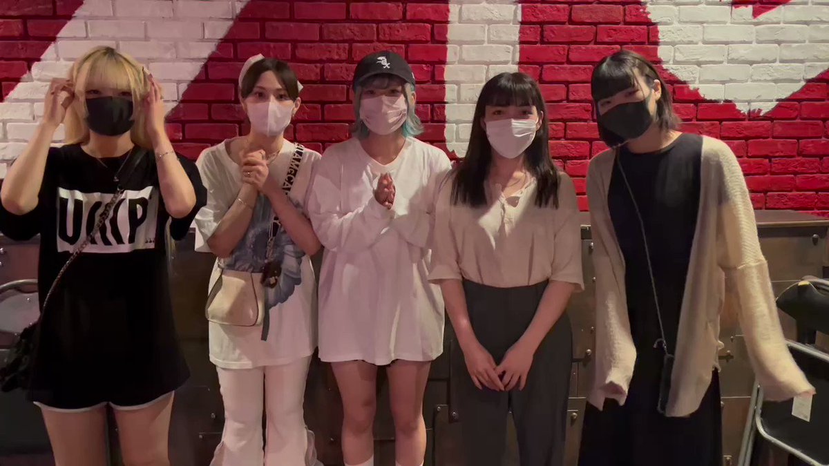 SHIKASHI[公式] on Twitter: "GO！皆川様とお写真撮っていただきました!!!!角度が凄い!!!! ありがとうございました‼️‼️ #ウンチョコアイドルフェスティバル"