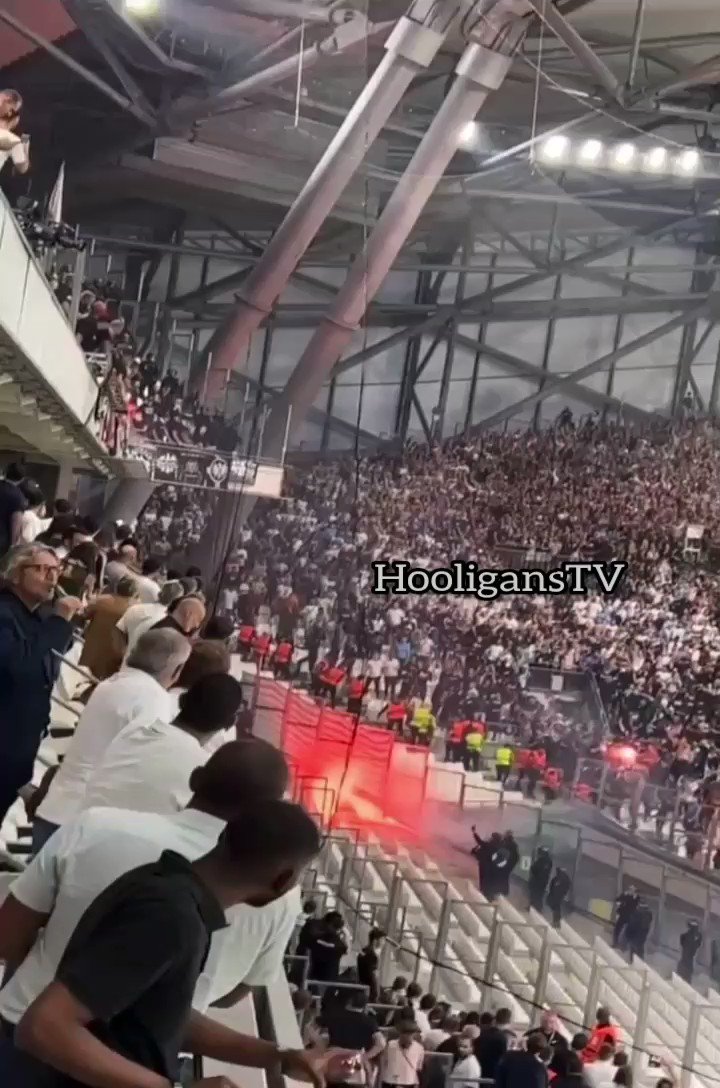 HooligansTV on Twitter: "UCL. 13.09.2022 Hot and tense atmosphere during the Marseille ...