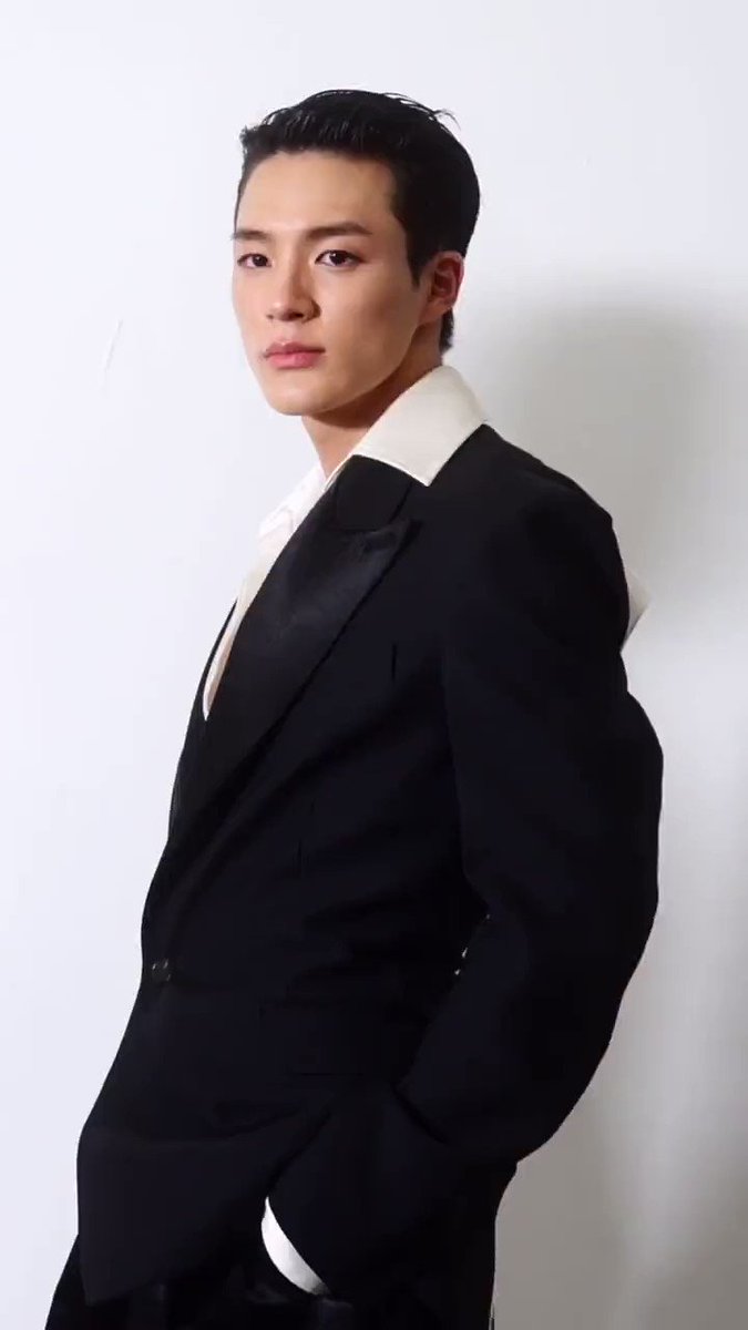 제노 사진 다 찍으니까 급격히 말랑해짐ㅋㅋㅋㅋㅋ 지수 ̎ Tomoyo O93