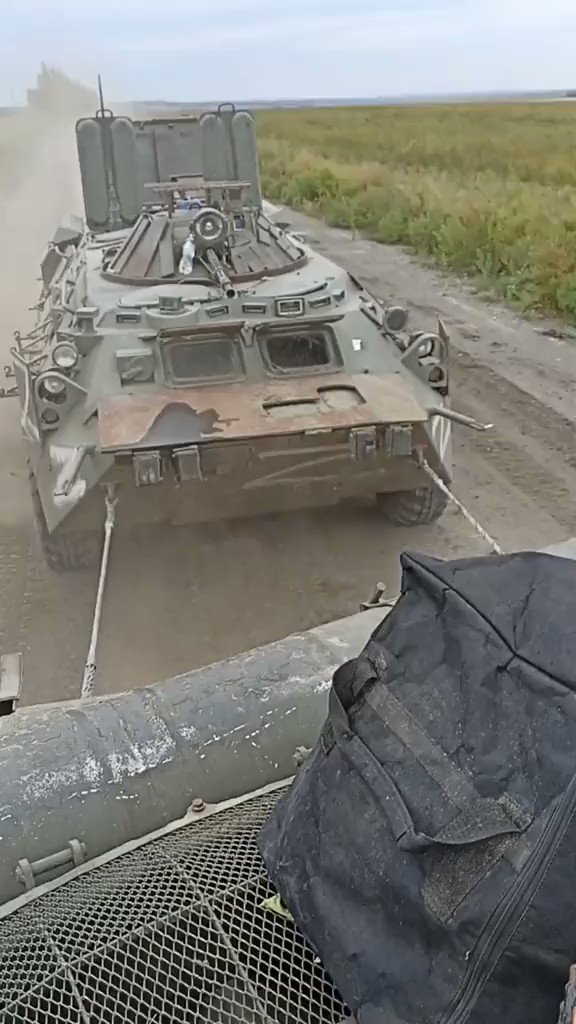 🇺🇦 Ukraine Weapons Tracker on Twitter: "#Ukraine: A captured Russian T-80UK tank pulling a ...